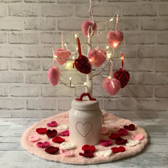 Rae Dunn | Holiday | Rae Dunn Ceramic Red Heart Canister | Poshmark